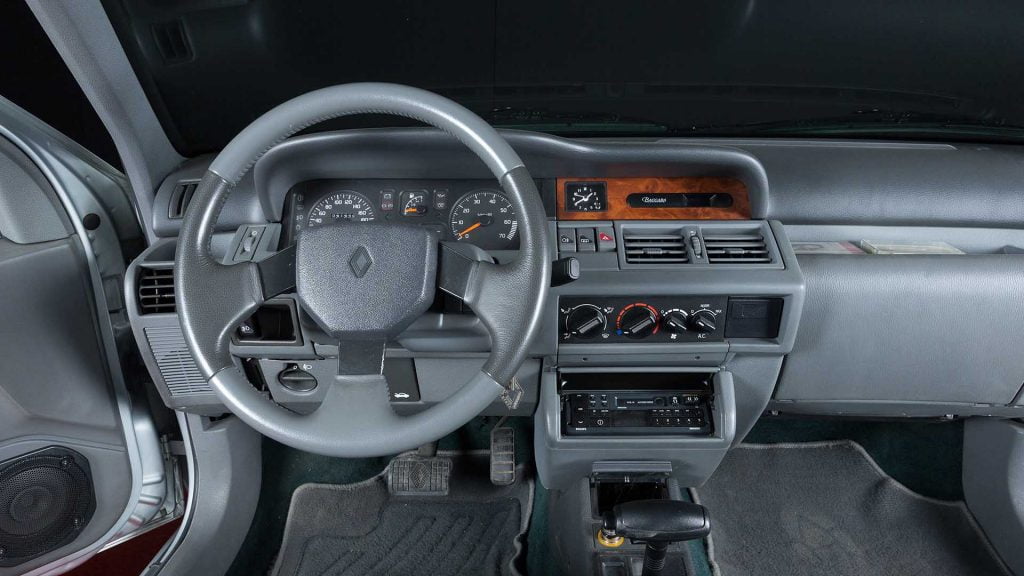 André Trigano's Renault Clio Baccara is a little gem - PetrolBlog